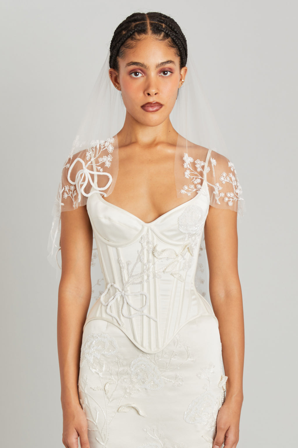 Short Veil with Baby's Breath Embroidery – Wiederhoeft